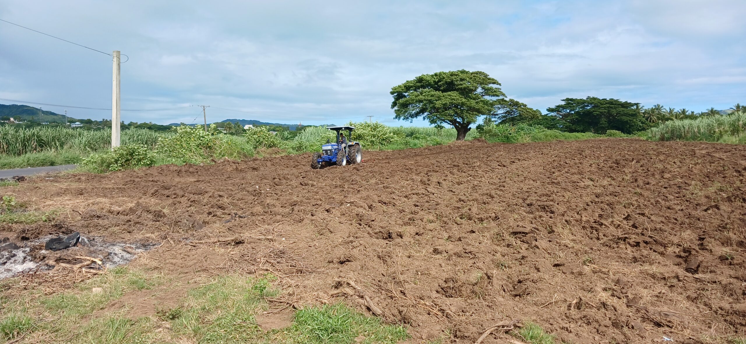 NEW TRACTOR ALLOWS FARMING EFFICIENCY FOR DUAIRA TRUST IN TAVUA ...